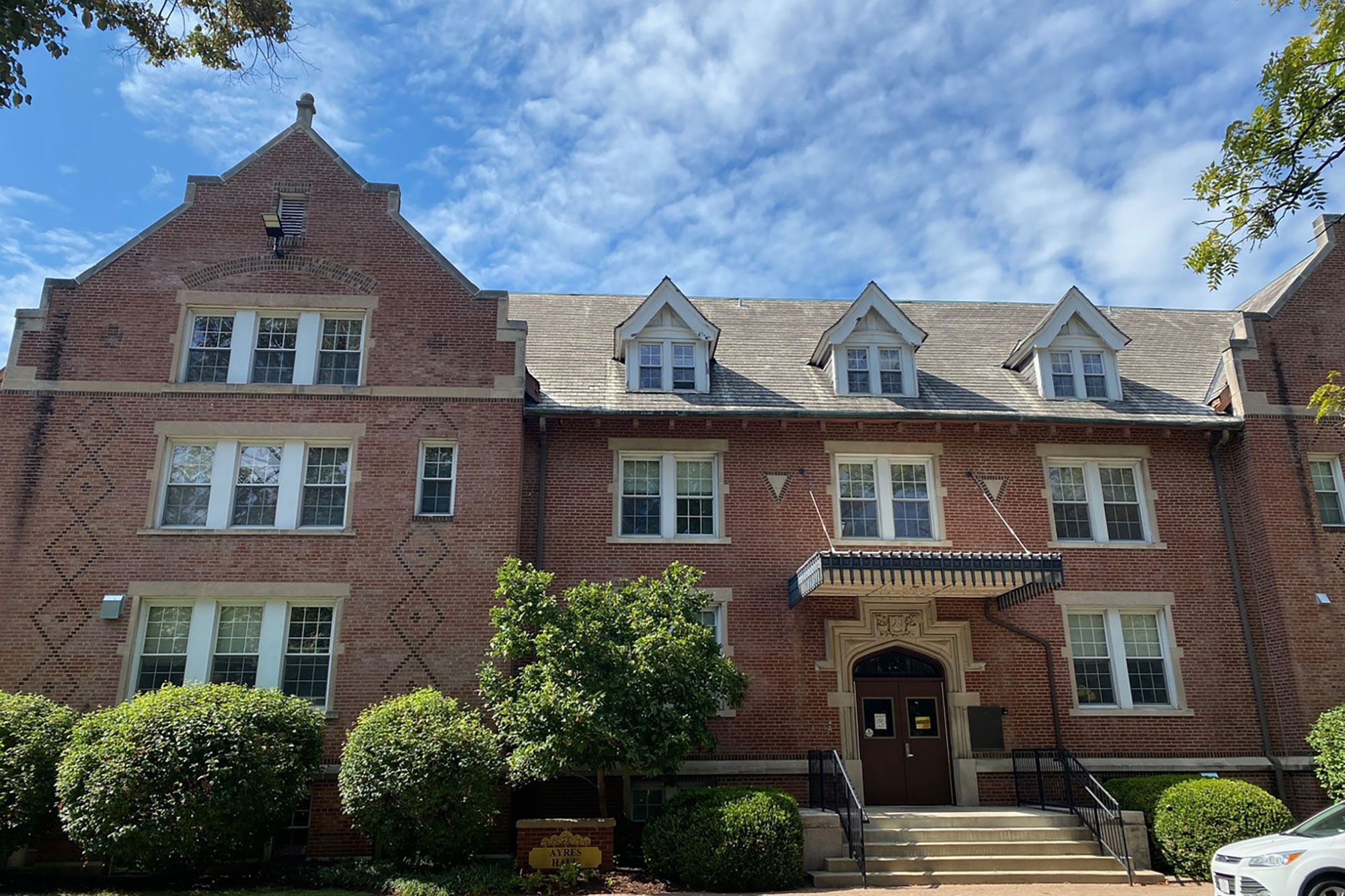 Ayres Hall | Residence Halls | Residential Life | Lindenwood University